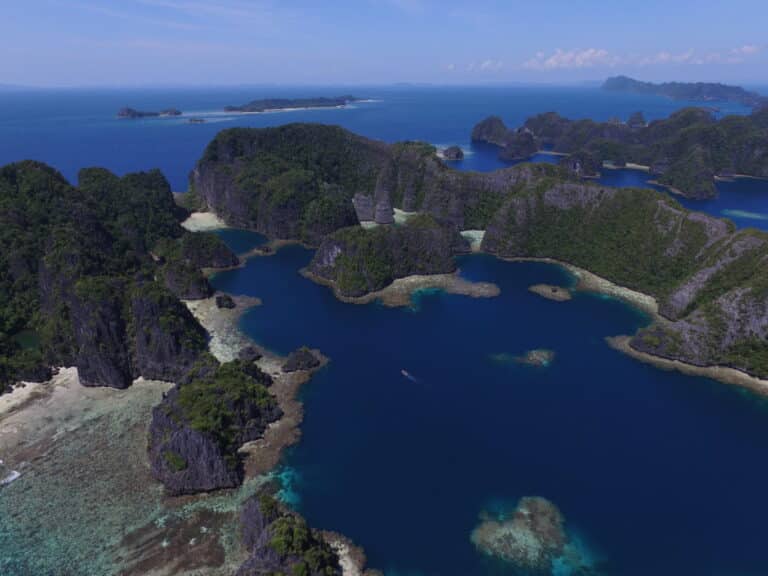 Liveaboard Indonesia Calico Jack cruise in Raja Ampat